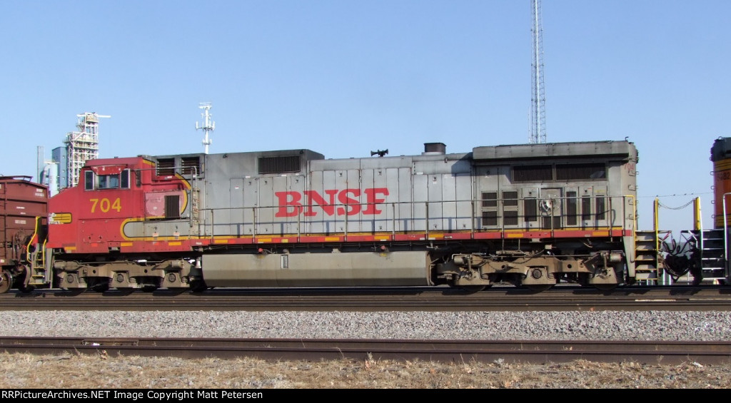 BNSF 704